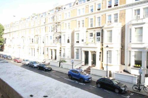Wonderful Apartment In Earl’s Court - Chelsea