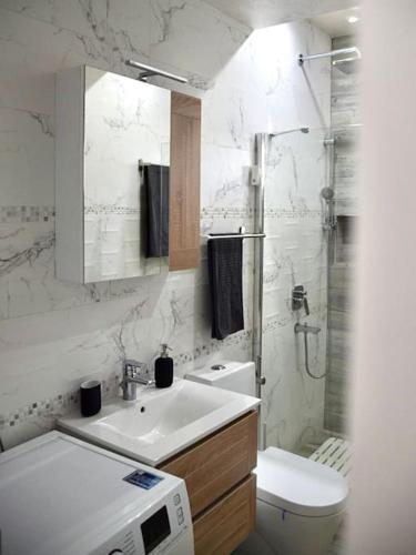 Under the bridge house - Belgrade, Serbia - Updated 2026: Prices and ...