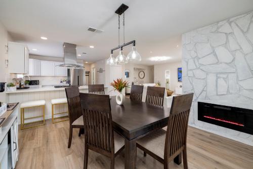 Single Story Minutes From Summerlin With Rv Parking & Dog Friendly - Las Vegas