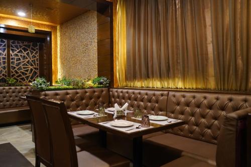 10 Top Hotels in Rohtak | Places to Stay w/ 24/7 Friendly Customer Service