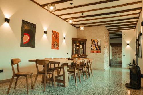 Casa De Los Mendoza - Casa Solariega En El Casco Historico - Alcalá de Henares
