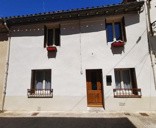 Les Remparts De Caroline, Au Pied De La Cite. - Carcassonne
