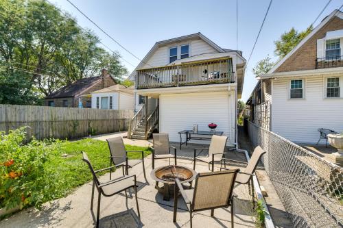 Charming Chicago House with Grill and Balcony, IL from $52pp