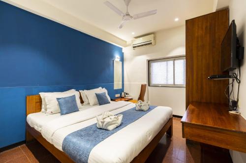 Hotel Q Deck Rooms - Vile Parle Station And Near To Mumbai Airport - Mumbaj