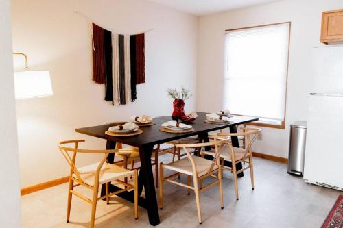 Scandinavian - Sports Themed - Ping-pong - Lincoln