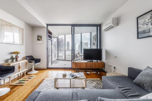 On The Banks Of The Yarra - Best Of Melbourne Living - Melbourne