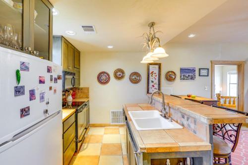 Vibrant Terlingua Vacation Rental Near Big Bend! - Terlingua, TX