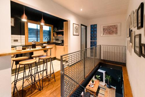Cosy And Stylish Retreat Minutes From Historic Central York And Train Station - York