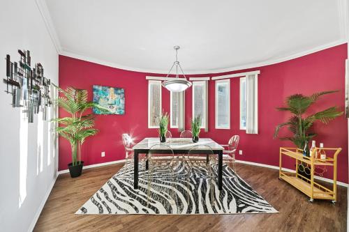 Beverly Hills Chic 2 Bed 2bath With Patio And Parking 309 - Los Angeles