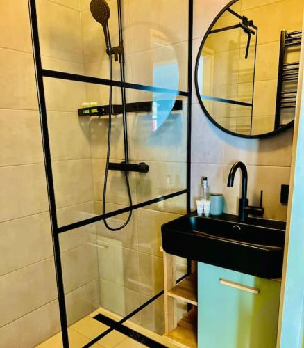 Ruim Comfortabel Appartement Centrum Breda Met Restaurant! - 브레다