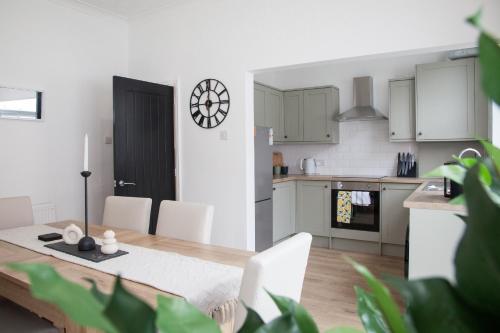 8 Karslake Road - Wirral