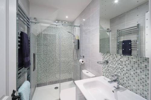 Central Cowes 2 Bath Beach Nearby - 와이트 섬