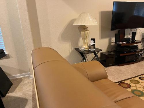 Select Luxurious 1 Room 1 King-sized Bed In Fresno Texas - Houston, TX