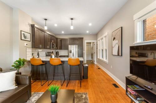 Modern Condo In The Heart Of Uptown Butte - Unit B - Butte, MT