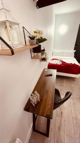 HOTEL LOUVAIN in Paris from $108