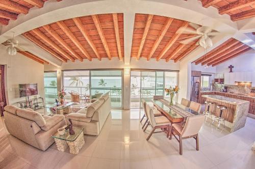 Costa Dorada - Beachfront Penthouse In Bucerias Golden Zone - Bucerías