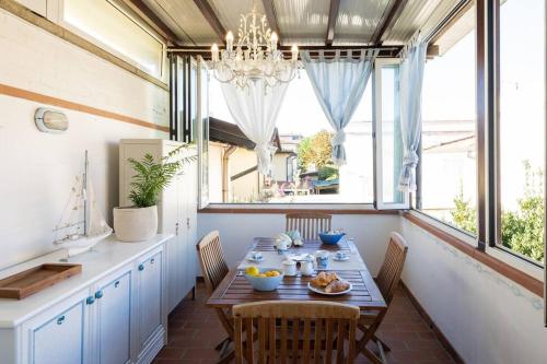 [Art Of Living] 100 Meters From The Sea. - Pietrasanta