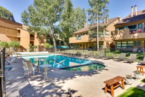 East Vail Condo W/ Pool, Hot Tub, & Free Bus Stop - Vail, CO