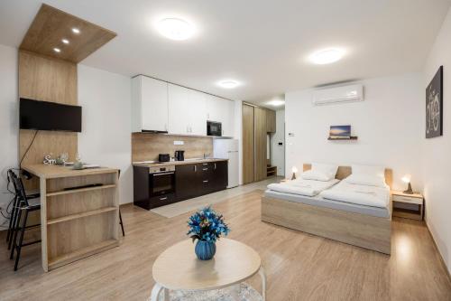 Downtown Erkel Residence 503 Deals & Reviews, budapest | LateRooms.com
