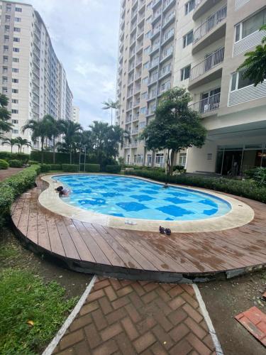 Luxury Two Bedroom With Balcony In South Residence Of Las Pinas - Muntinlupa