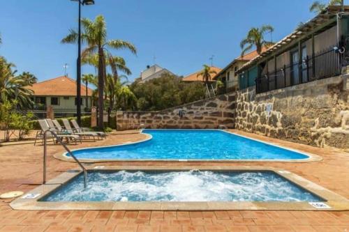 Carras Loft Villa Near The Sea Sleeps 5 - Perth