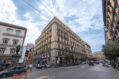 Luxury And Exclusive Bovio Square House - Naples