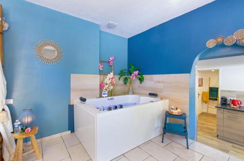 Appartement Jacuzzi Love Room Jacuzzi - Fréjus