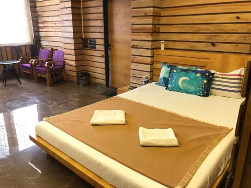 Hotel Life Is Enjoy 4141 - Khalapur, India - Updated 2026: Prices and ...