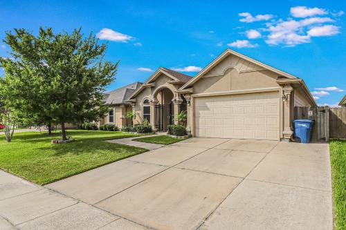 Maximus Drive Estate Deals & Reviews, corpus-christi | LateRooms.com
