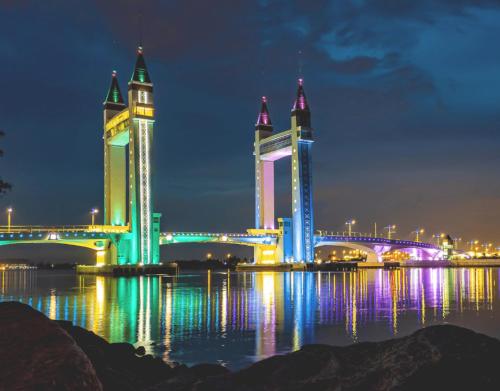 D'luna Homestay Terengganu Sea View / Drawbrige View / Near Hsnz, Ktcc, Drawbrige - Kuala Terengganu