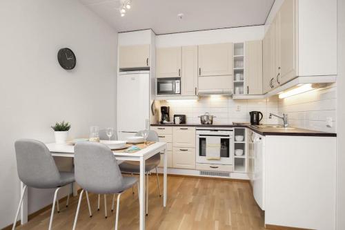 Kotimaailma - Viihtyisa Saunallinen Kaksio, Leppavaara - Helsinki
