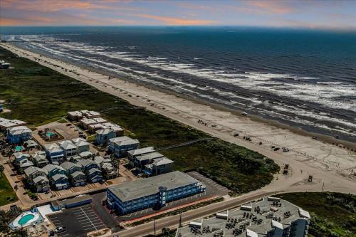 Seaside Boutique Hotel, Waves At Your Doorstep - Port Aransas, TX