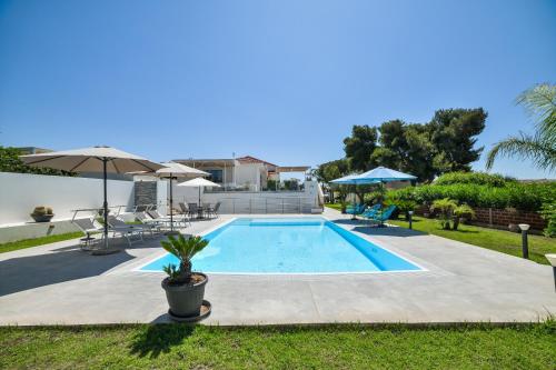 From €49pp - Villa delle Ondine, con Piscina Privata, a 180 metri dal ...