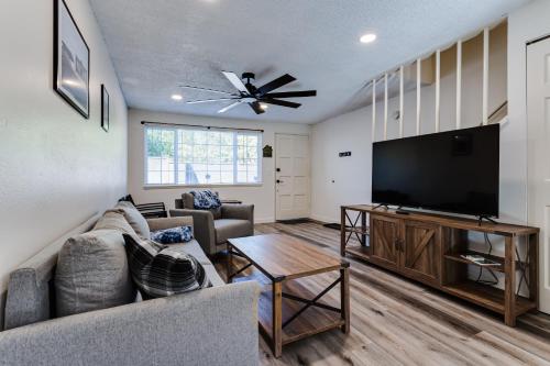 Getaway Near Uo, Autzen Stadium, Amazon Park # 3 - Eugene, OR
