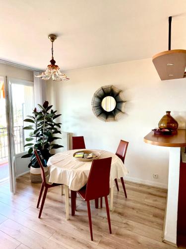 Appartement Spacieux A 10 Minutes De La Plage, Vue Mer - Menton