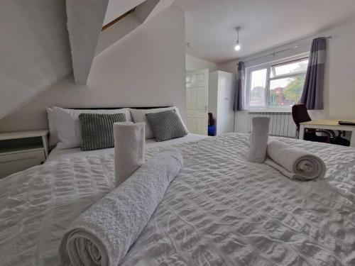 Nice Living Serviced Accommodations 9 (King-size Studio Flat + Kitchen) - Coventry