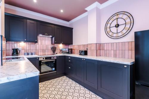 Newly Renovated 5 Bedroom Home-manchester - Manchester