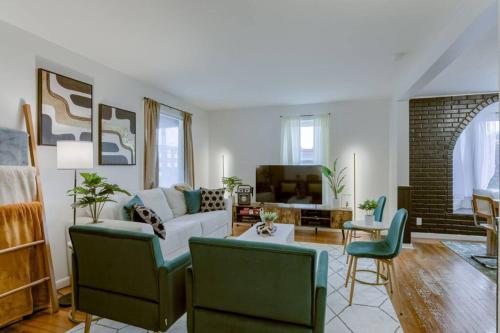 Beautiful - 4bd With Contemporary Interior - Lincoln, NE