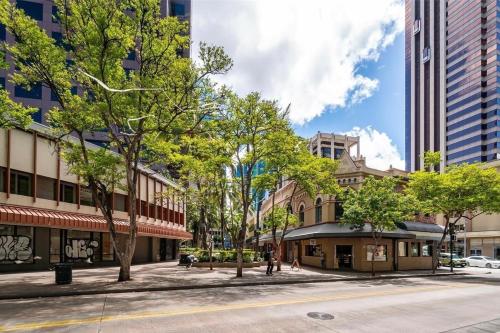 1br Ocean Sunset View With Parking - Waipahu, HI