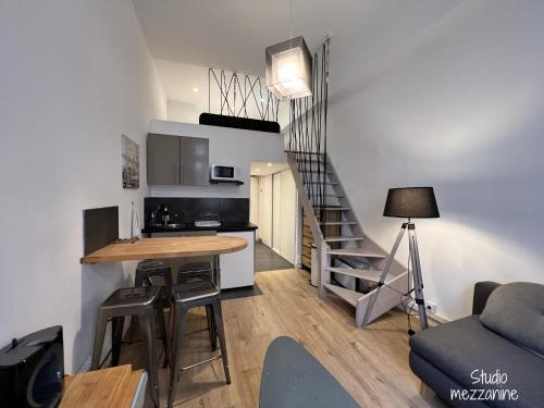 Hyper Centre : Appartement Deco Atelier Ou Studio Mezzanine - Lyon