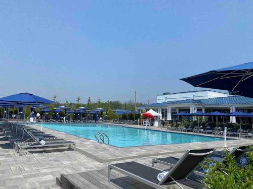 2 Bedroom 2 Bath Aquarius, Friday Harbour, Innisfil, Barrie - Innisfil