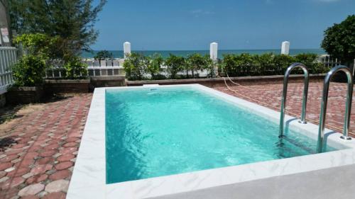 Sealife6 Beach Pool Villa - Rayong