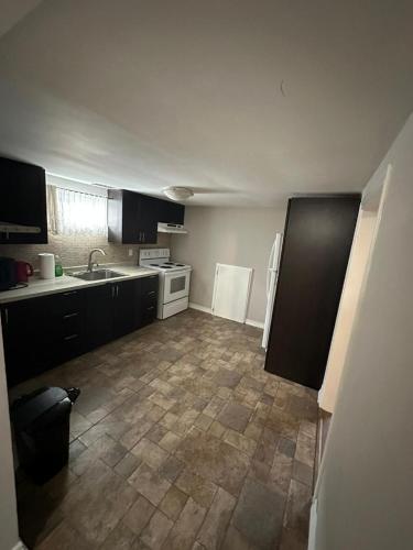 Affordable Stay Near The Opg Tv And Parking - Pickering
