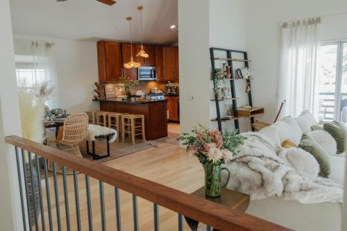 Stylish Pb Townhome, Walk To Bay, And Balcony - Mission Beach - San Diego
