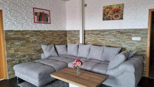 Modern Eingerichtete 3-zi-ferienwohnung Zu Vermieten - Hüfingen