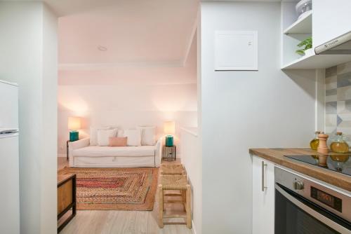 Renovated House Near Beaches, By Timecooler - Setúbal