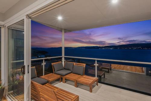 Oceana Escape Panoramic Views Luxury And Space - Hobart