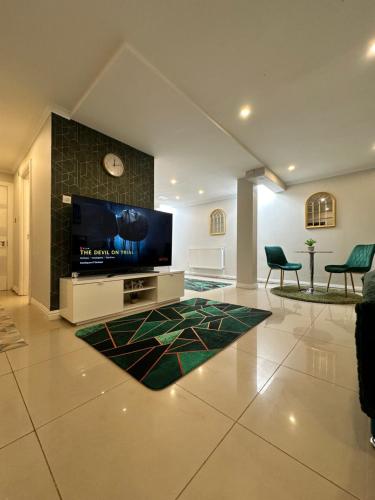 Luxury Studio Apartment - ハートフォードシャー