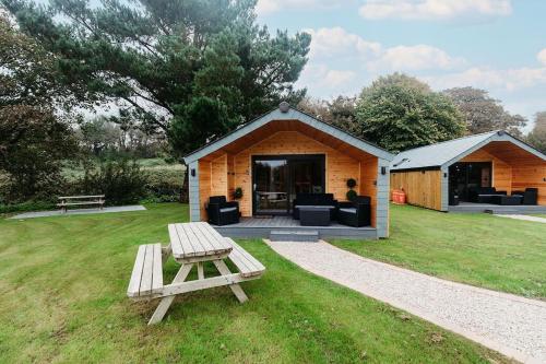 Riverside Retreats - Frankie Parking Sleeps 4 - Hayle