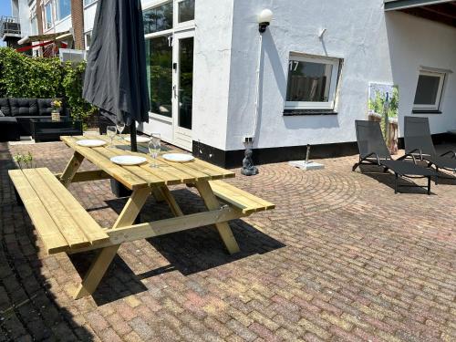 Amsterdam Beach Apartment 17, Incl Parking + Garden - Zandvoort
